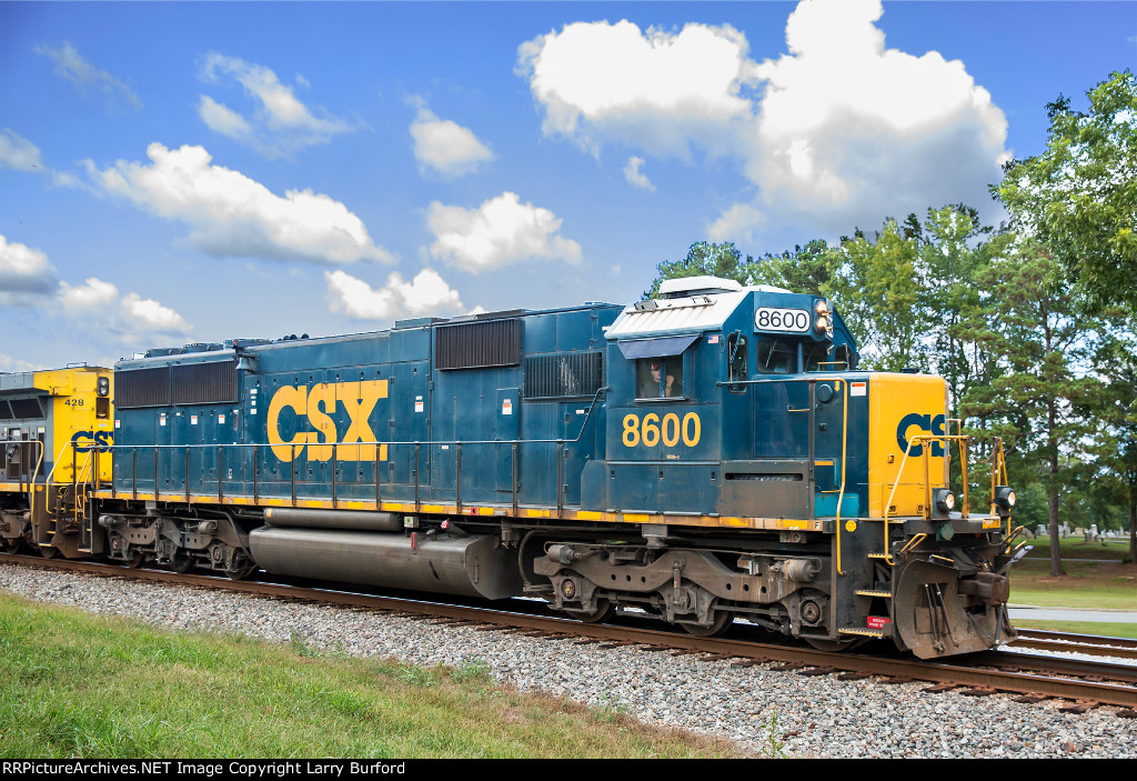 CSX 8600